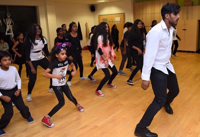 Tamil Dance Classes in the UK - Jeya Raveendran Dance Academy