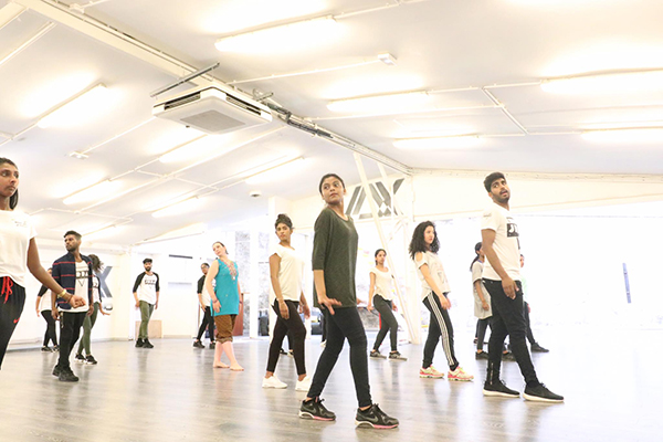 Tamil Dance Instructors from London - Jeya Raveendran Dance Academy